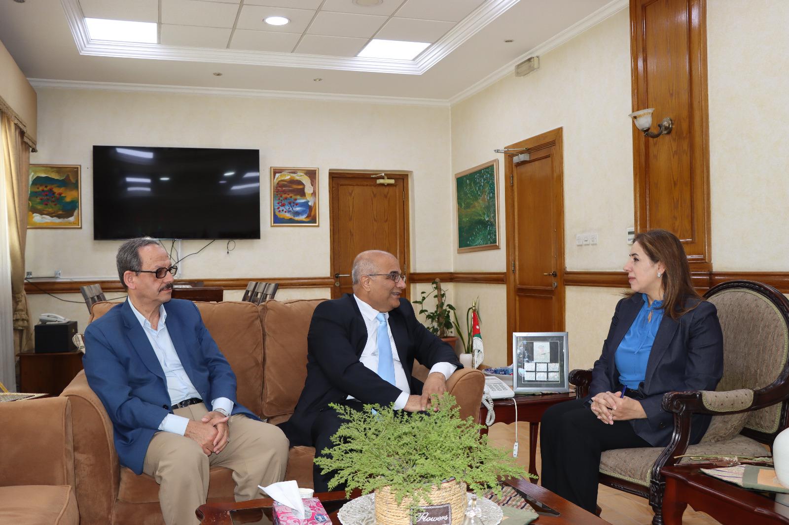President of the Journalists' Syndicate Meets with The Director General ...